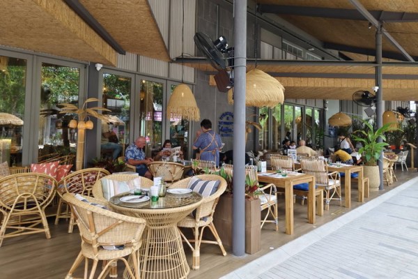 The Farmer and The Fisherman Restaurant - Phuket.Net
