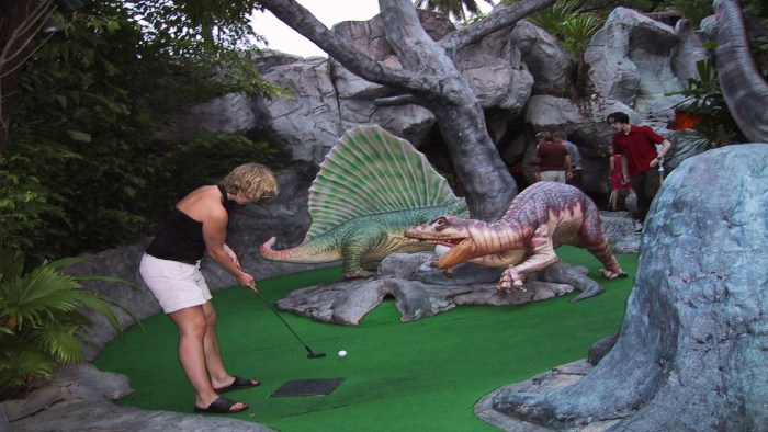 Phuket Mini Golf - Family Fun - Phuket.Net