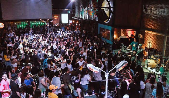 Phuket Nightlife: Best Spots to Drink and See Live Music in Phuket Town ...