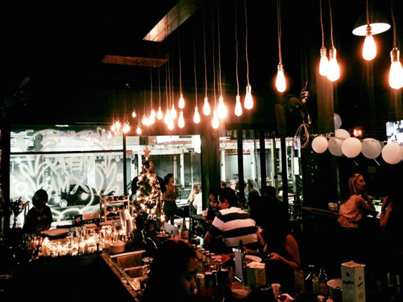Phuket Bars Guide - Phuket.Net